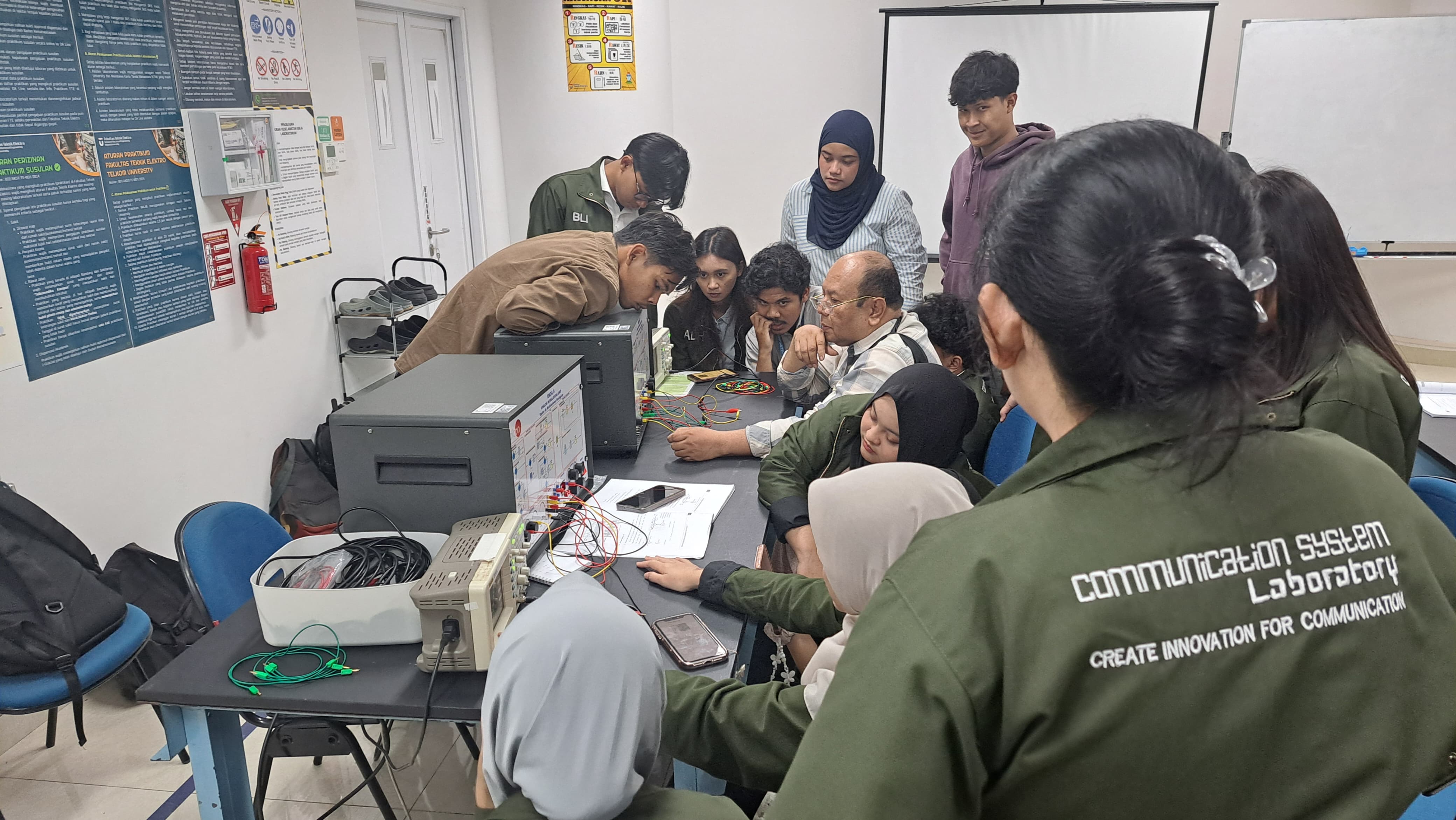 Siskom Laboratory - Activities